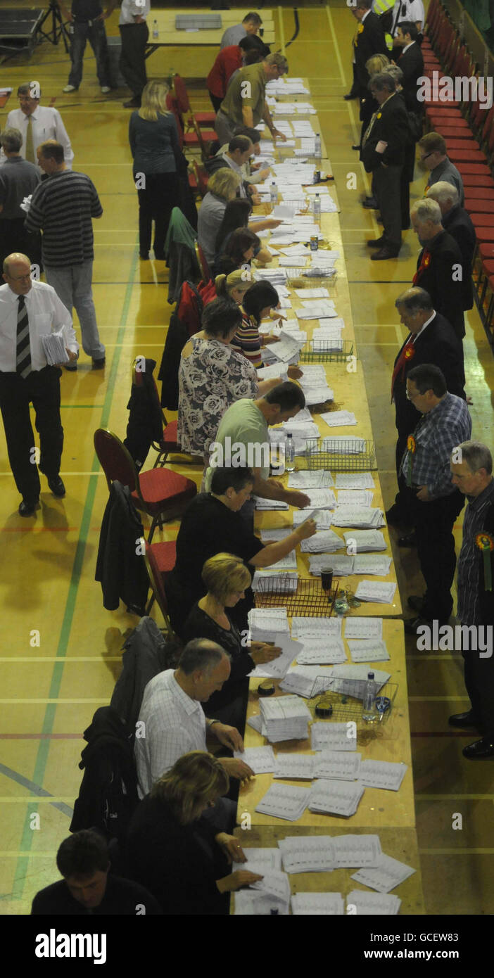 Neath sports centre hi-res stock photography and images - Alamy