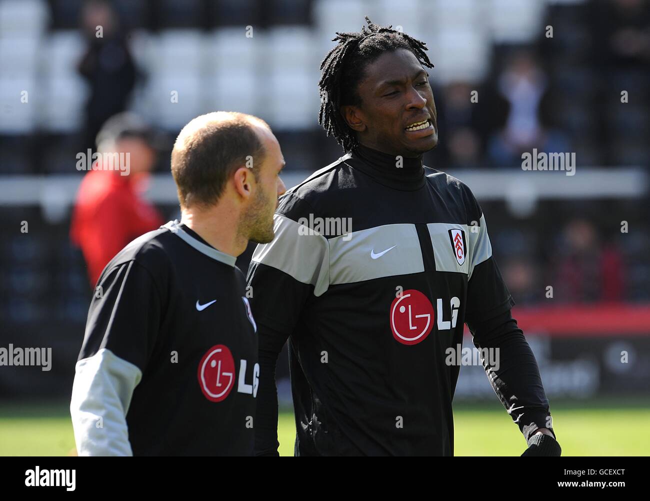 Fulhams danny murphy left dickson etuhu prior to kick off hi-res stock ...