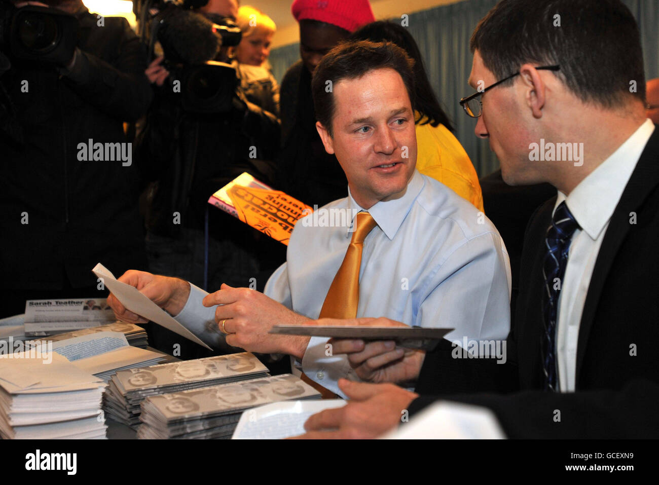 Liberal Democrat's election battle bus launched Stock Photo - Alamy