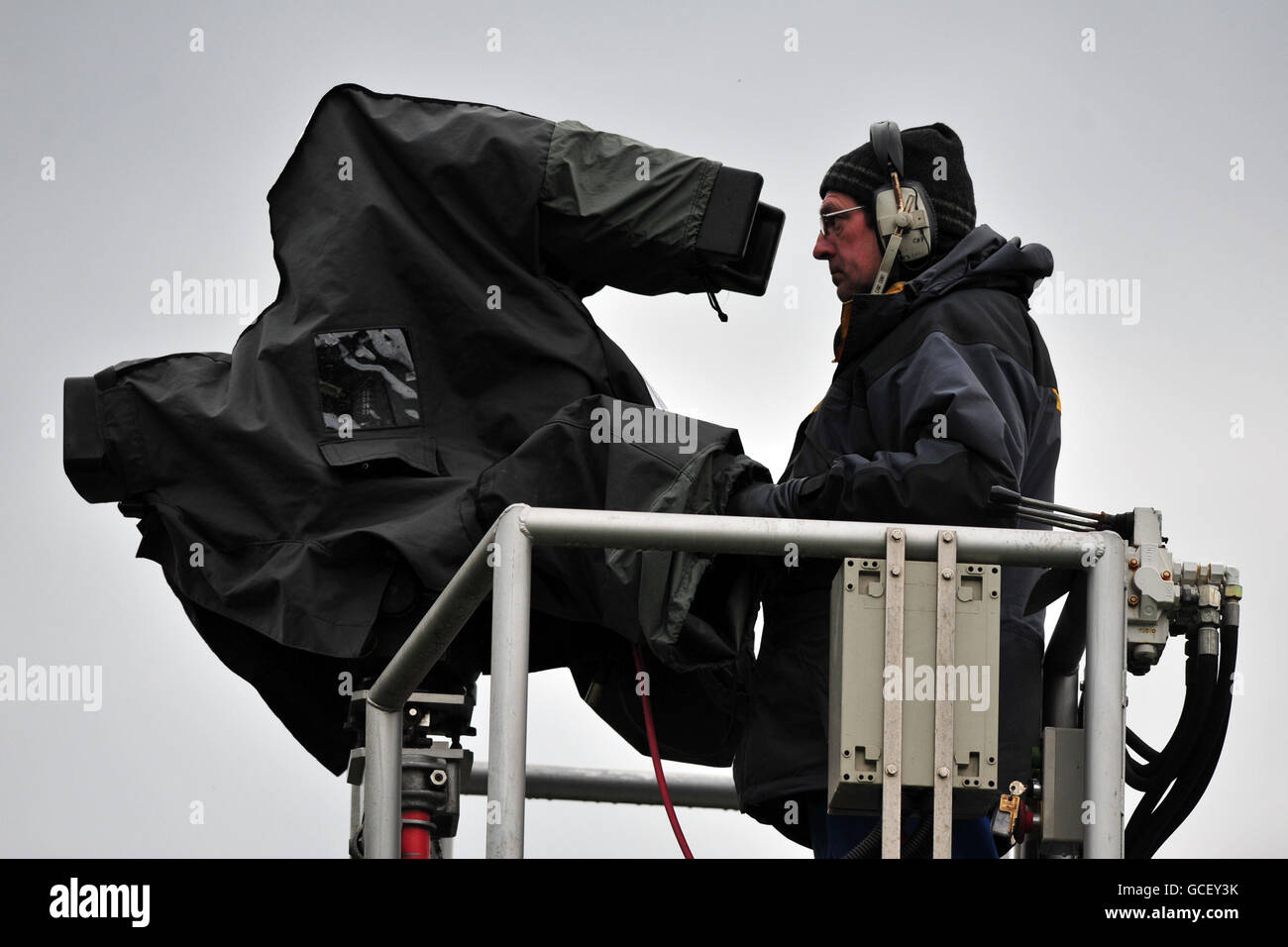 Horse Racing - Nottingham Racecourse - 7th March 2010. A Cameraman ...