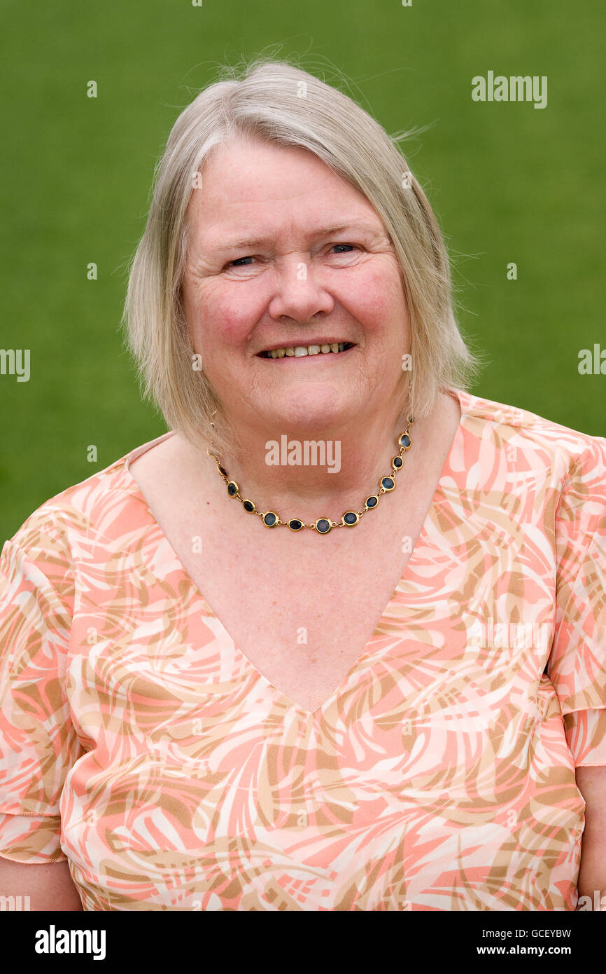Jennifer booth cricket hi-res stock photography and images - Alamy