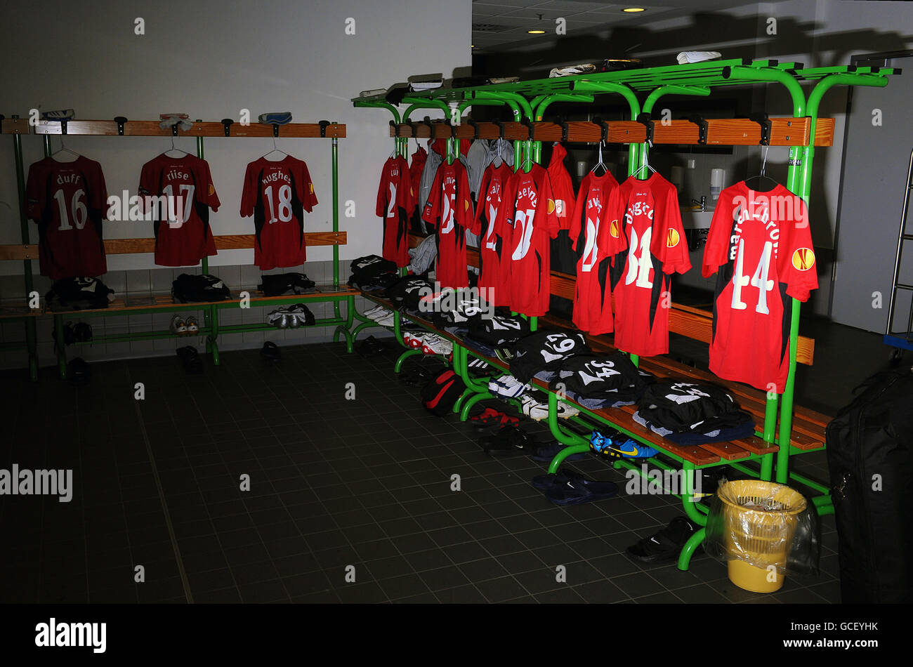 General view of the fulham dressing room hi-res stock photography and ...