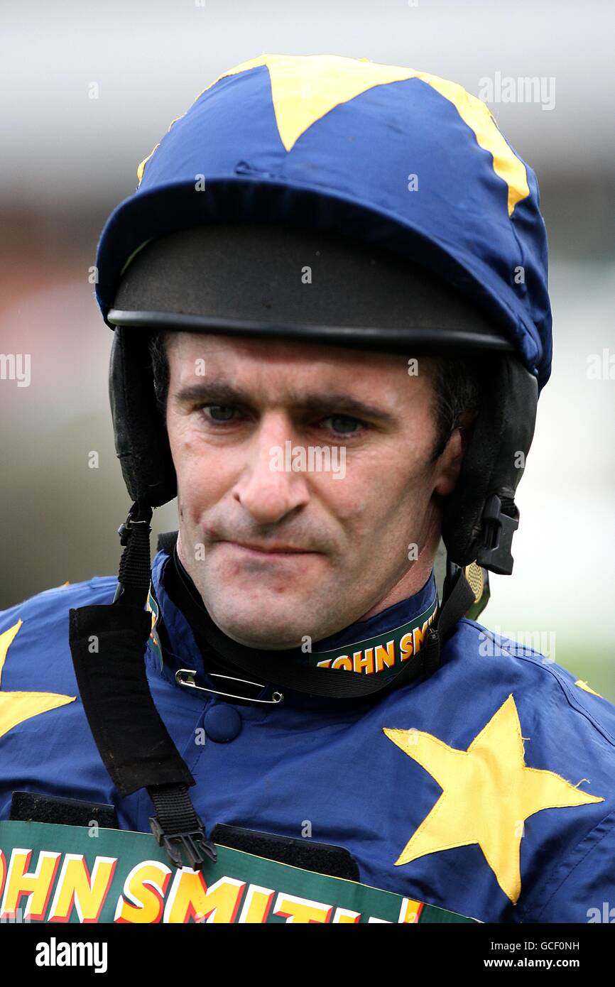 Horse Racing - 2010 John Smith's Grand National - Day Three - Aintree ...