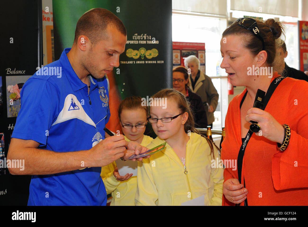 Everton signing session hi-res stock photography and images - Alamy