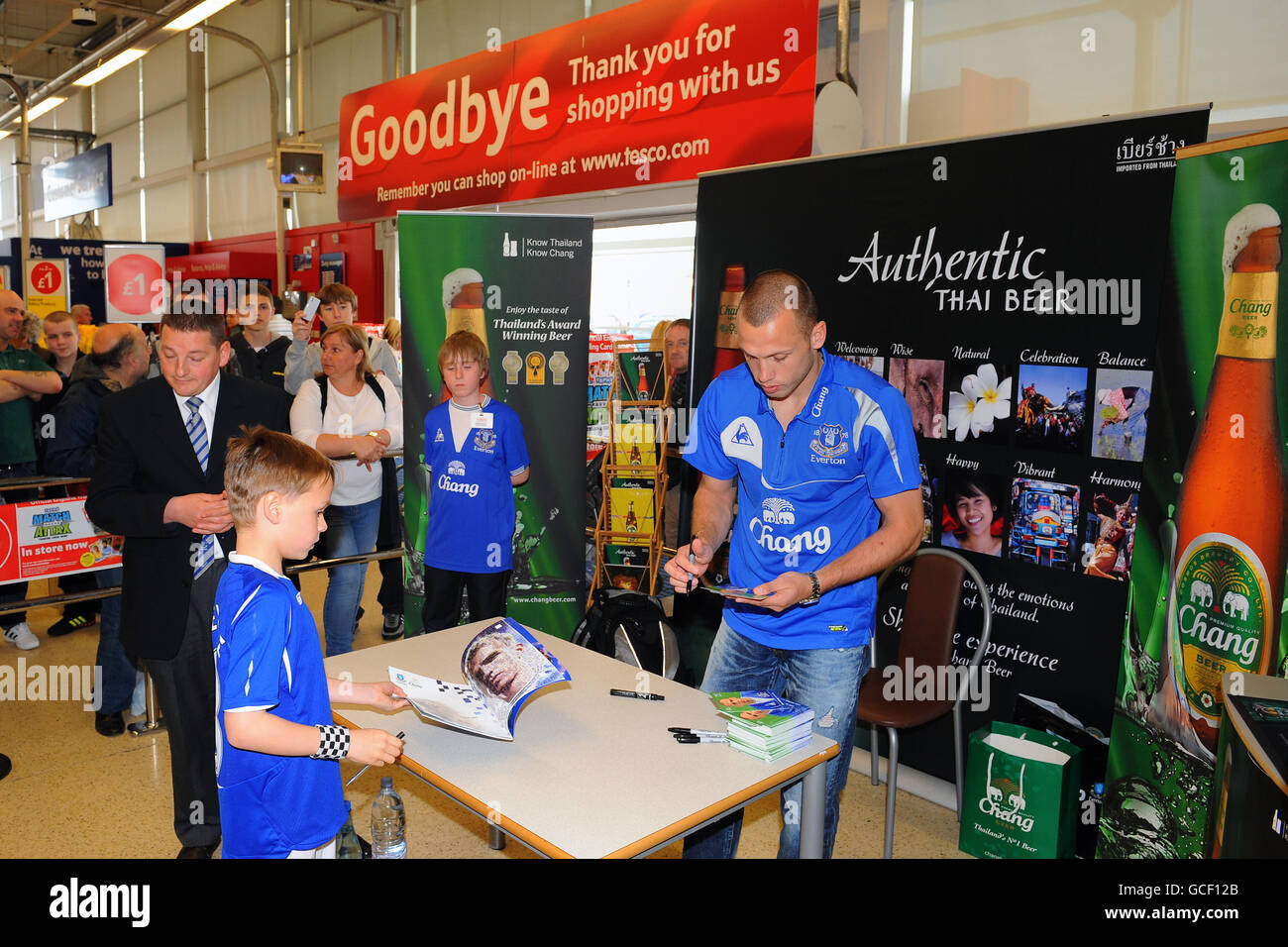 Soccer - Everton FC Signing Session - Tesco - Liverpool Stock Photo - Alamy