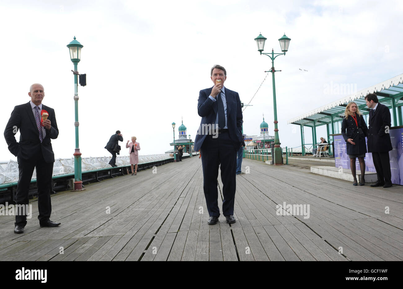 2010 General Election campaign Apr 15th Stock Photo - Alamy