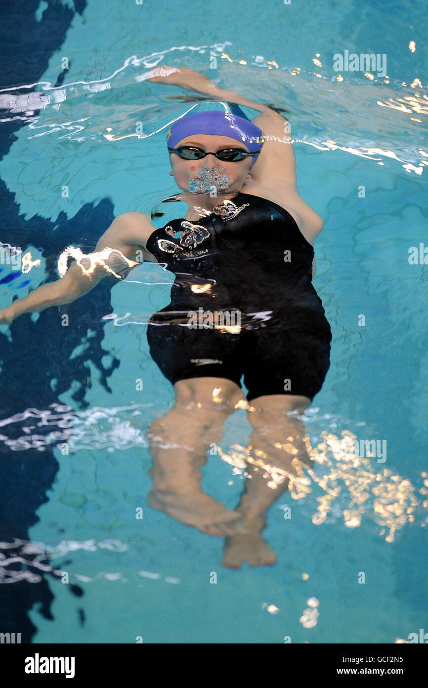 Heat womens 100m backstroke hi-res stock photography and images - Alamy
