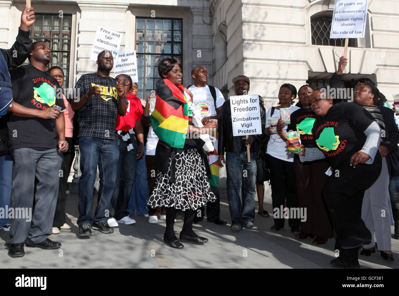 Mark 30th anniversary zimbabwean independence outside zimbabwe embassy ...