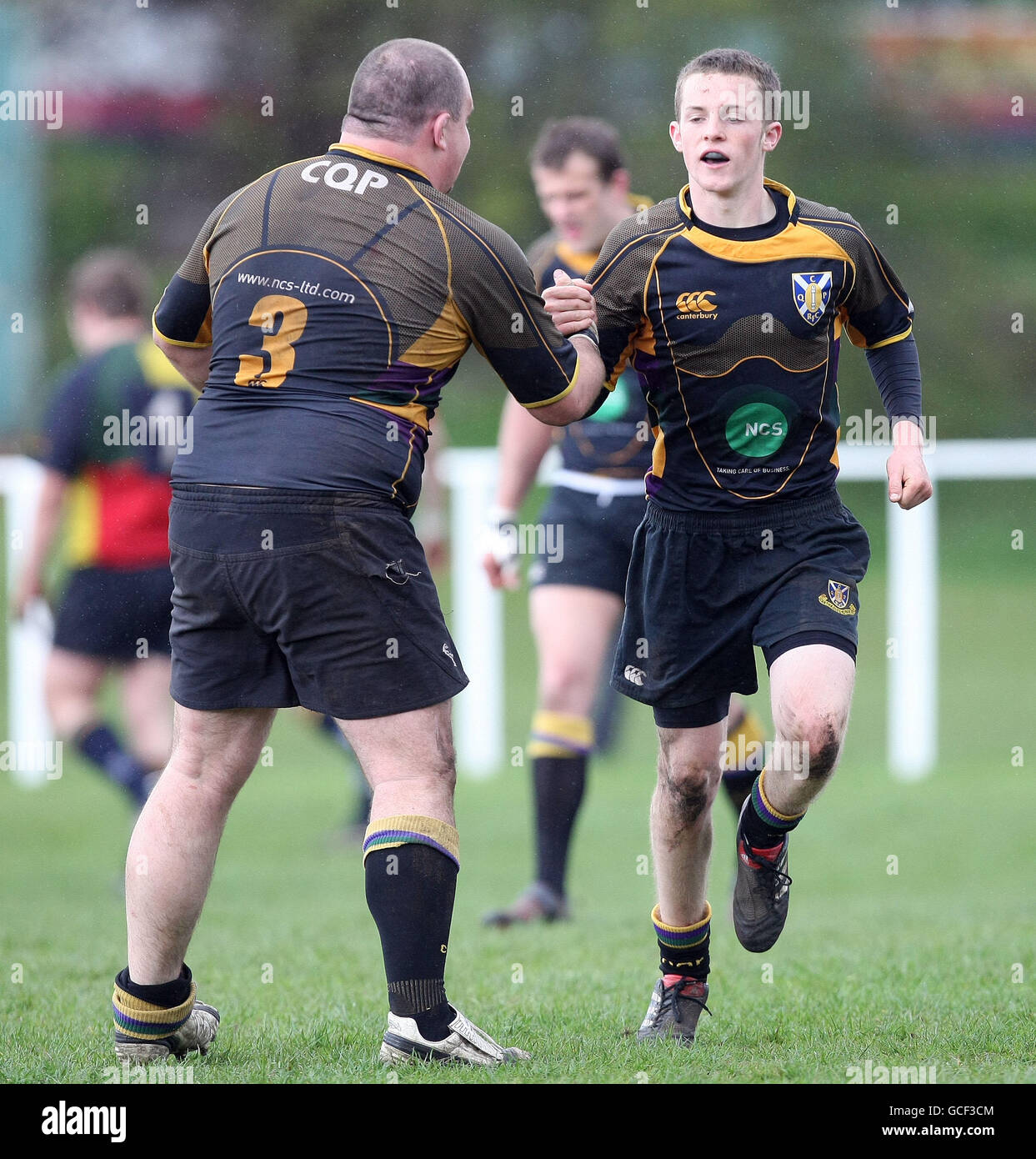 Cartha's Tom Davison celebrates his try with Andy Lamont during the ...