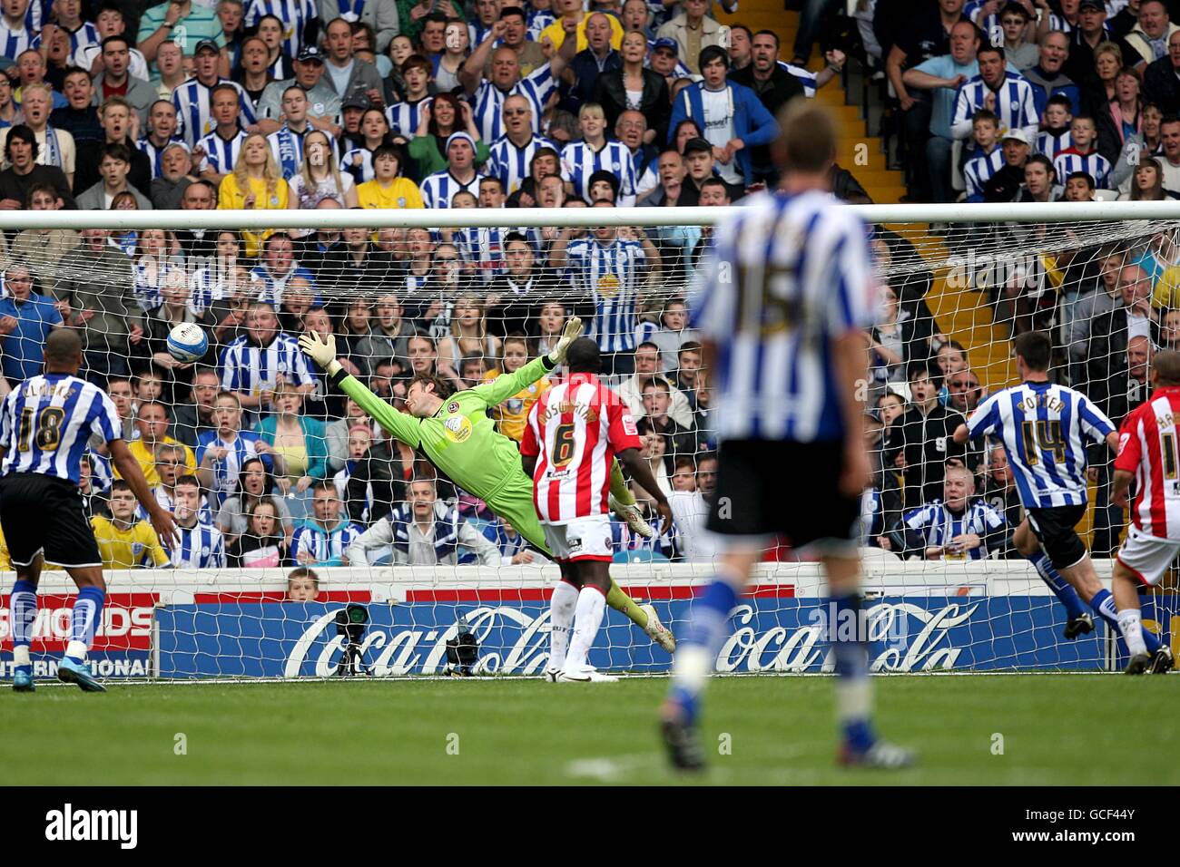Wednesdays game hi-res stock photography and images - Alamy