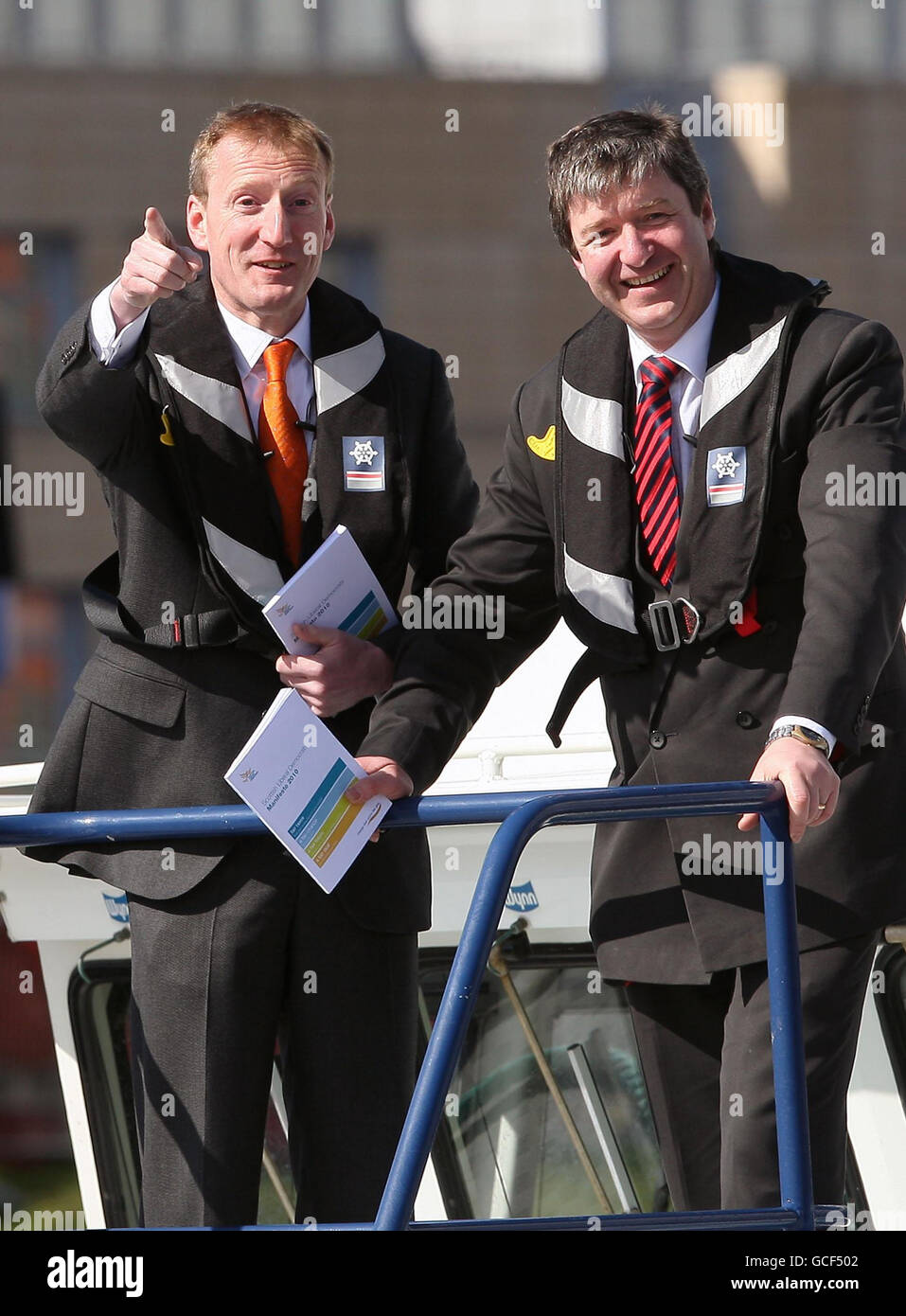 Scottish Liberal Democrat leader Tavish Scott (left) launches his party ...