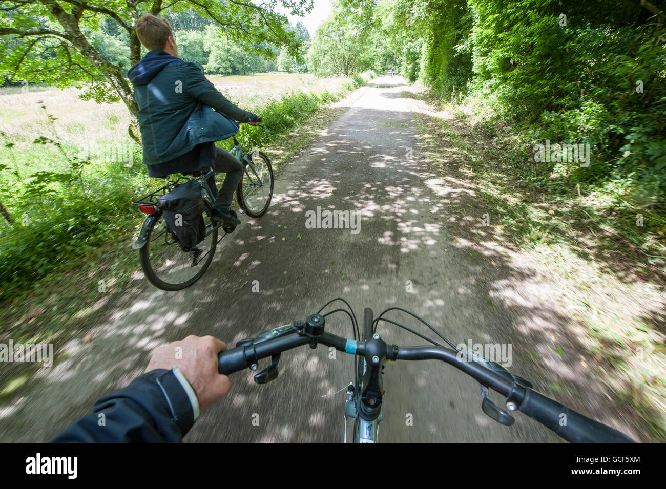 Cycling on the Camel Trail in Cornwall Stock Photo - Alamy
