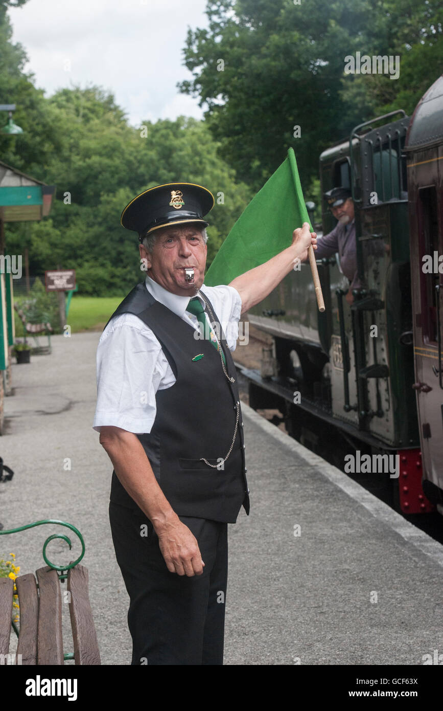 A traditional steam train in the Cornish countryside Stock Photo - Alamy