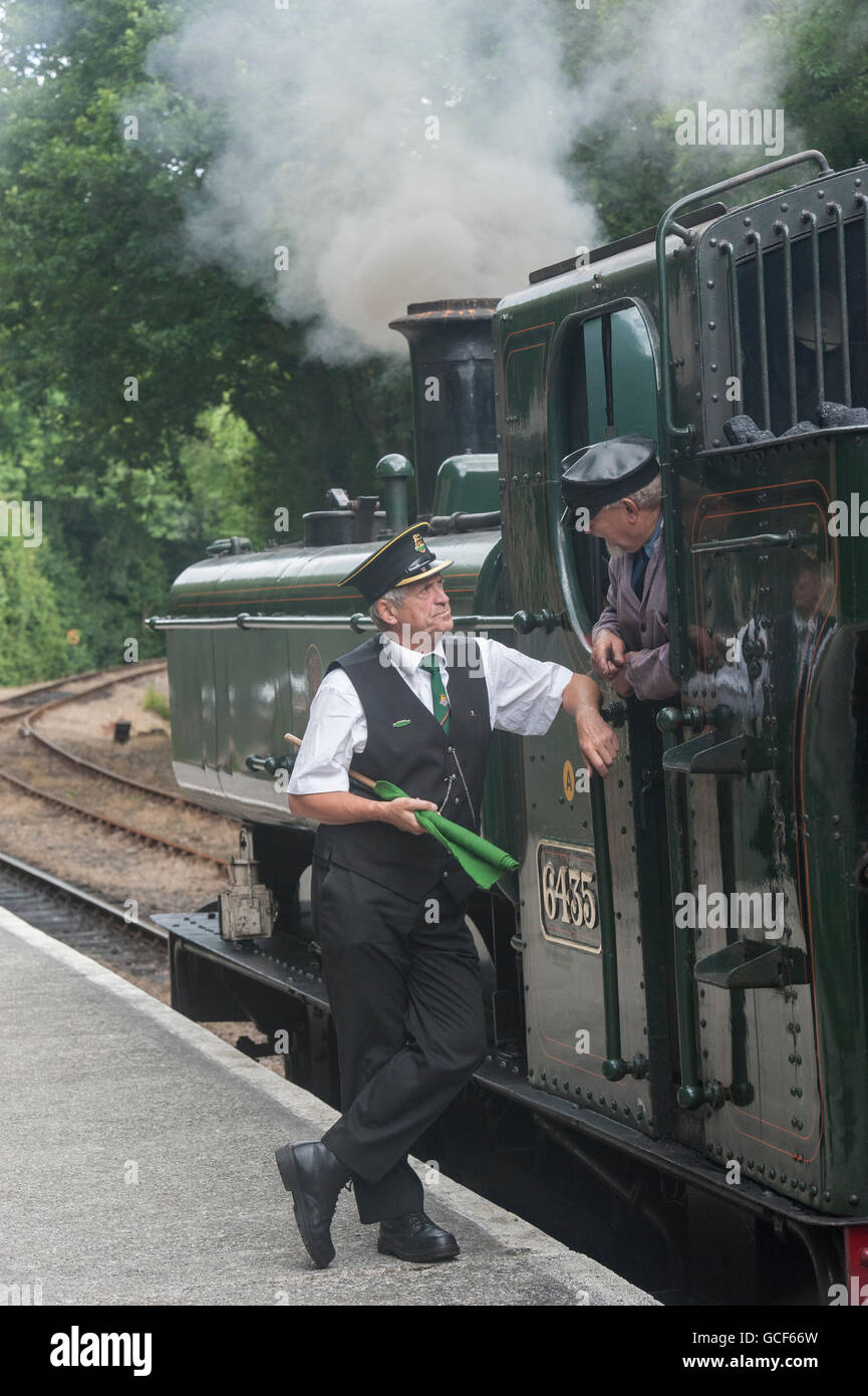 A traditional steam train in the Cornish countryside Stock Photo - Alamy