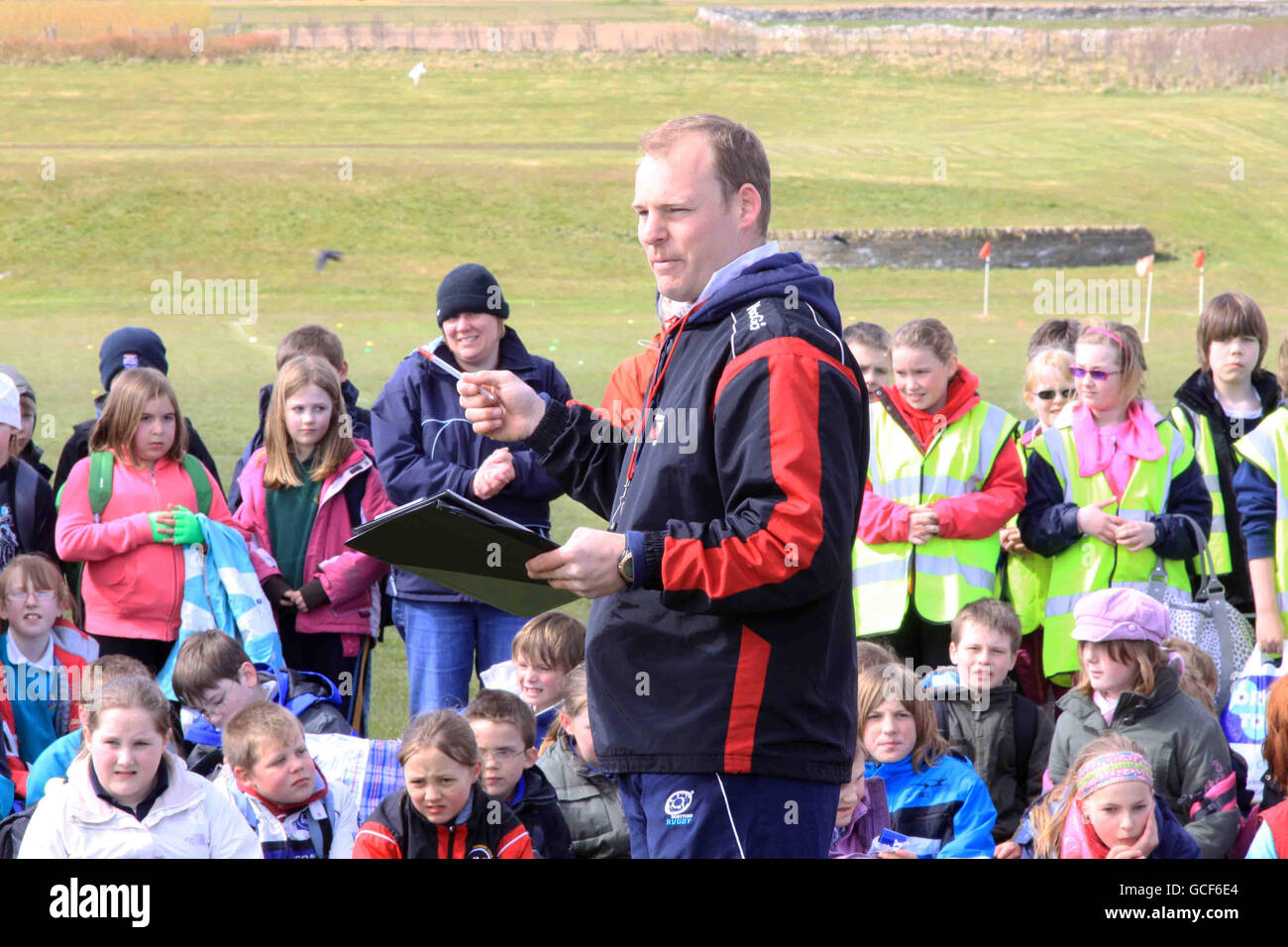 Bruce Ruthven addresses the assembled crowd during the Orkney Schools ...