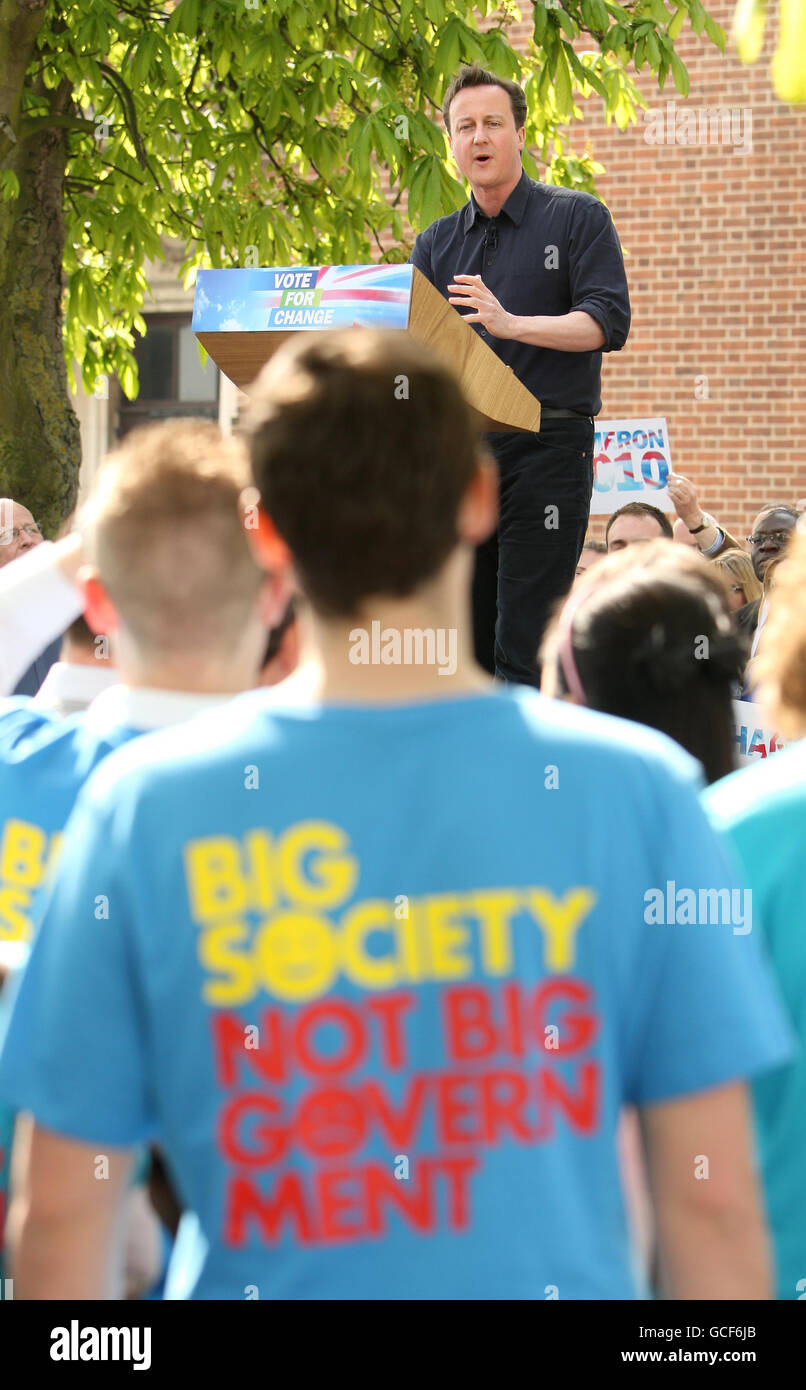 2010 election david cameron hi-res stock photography and images - Alamy