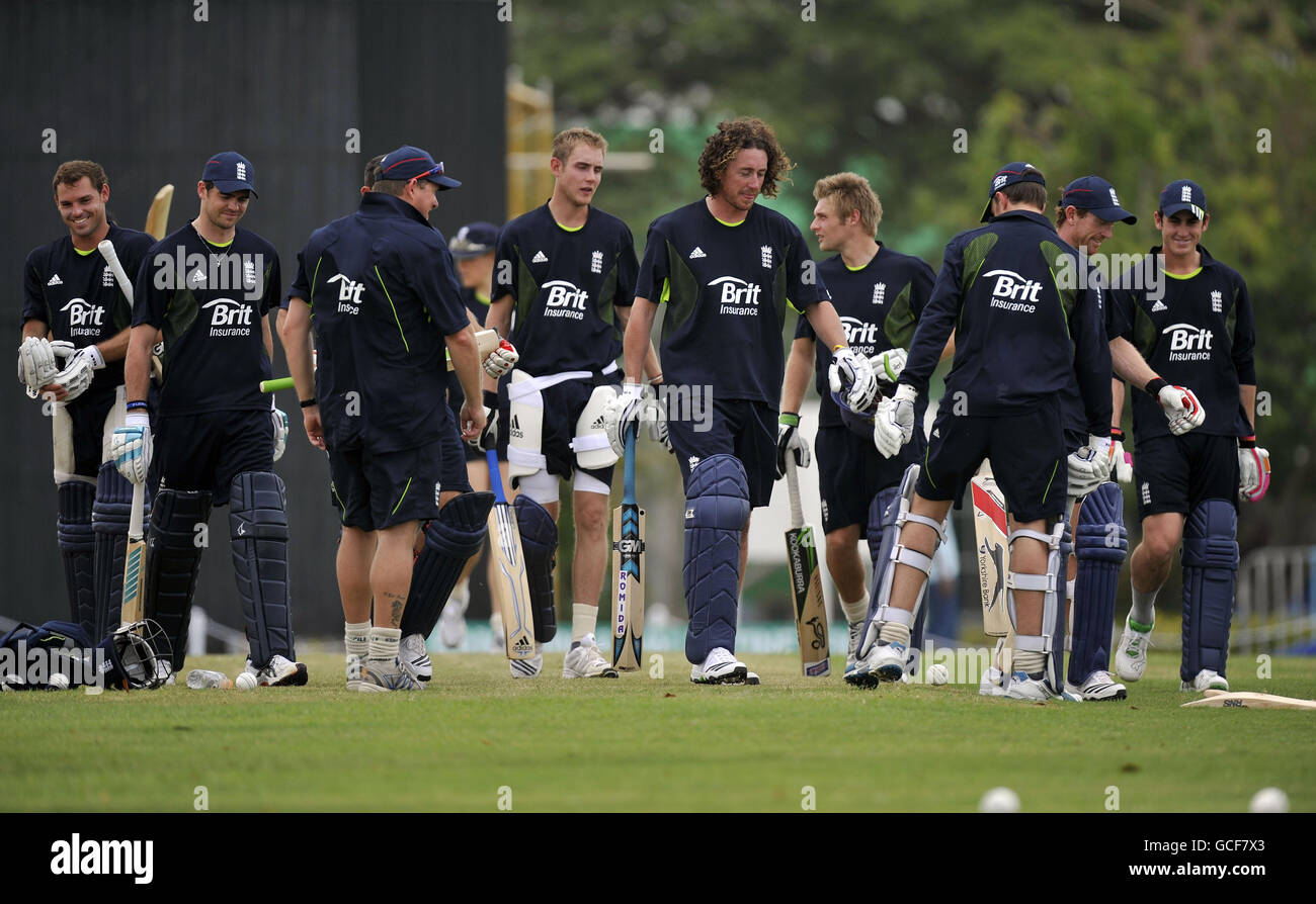 The England team return to the pavilion after a six hitting competition ...
