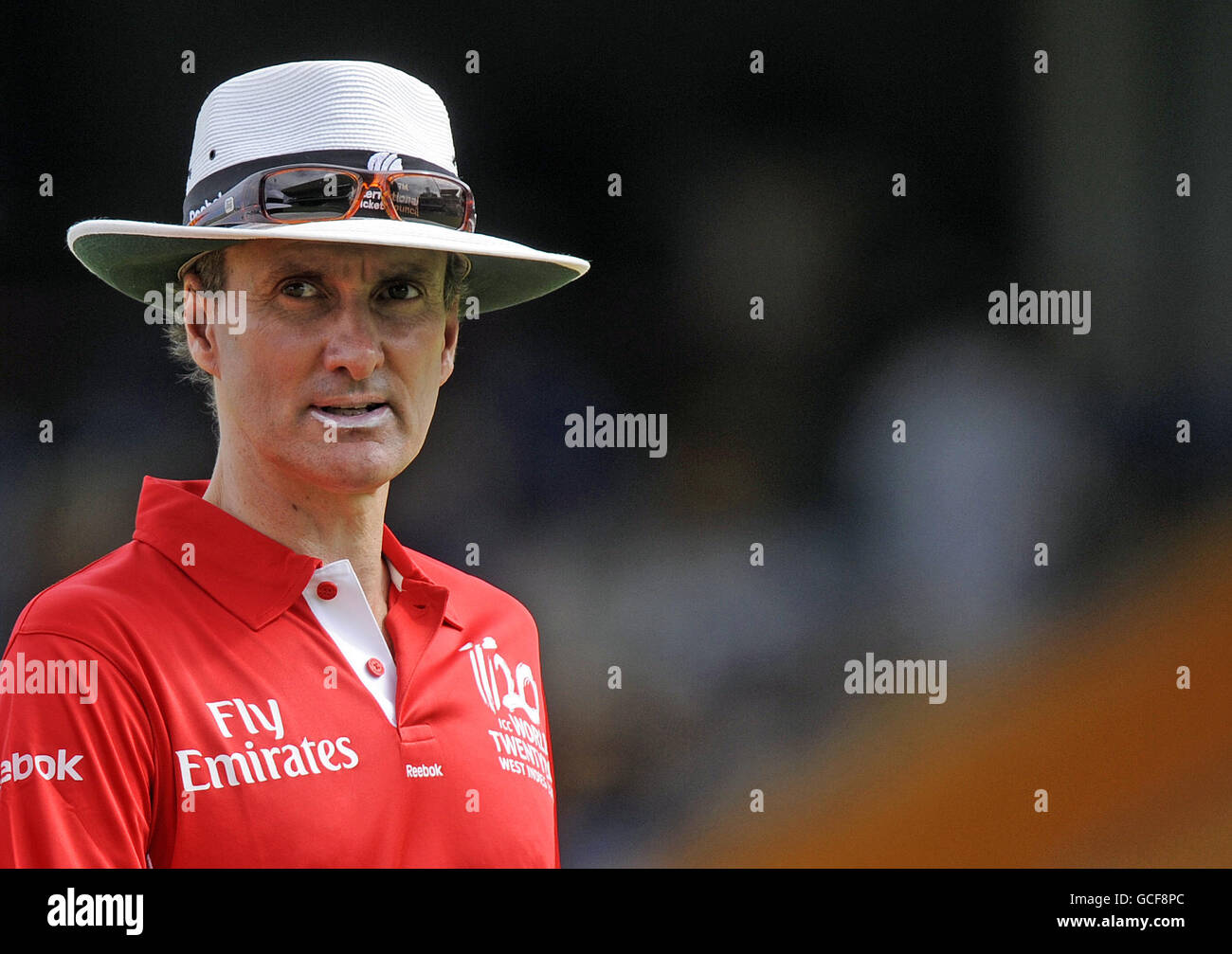 Umpire billy bowden hi-res stock photography and images - Alamy