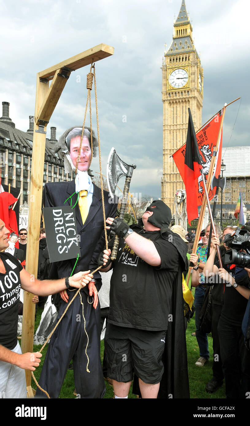 Mock execution hi-res stock photography and images - Alamy