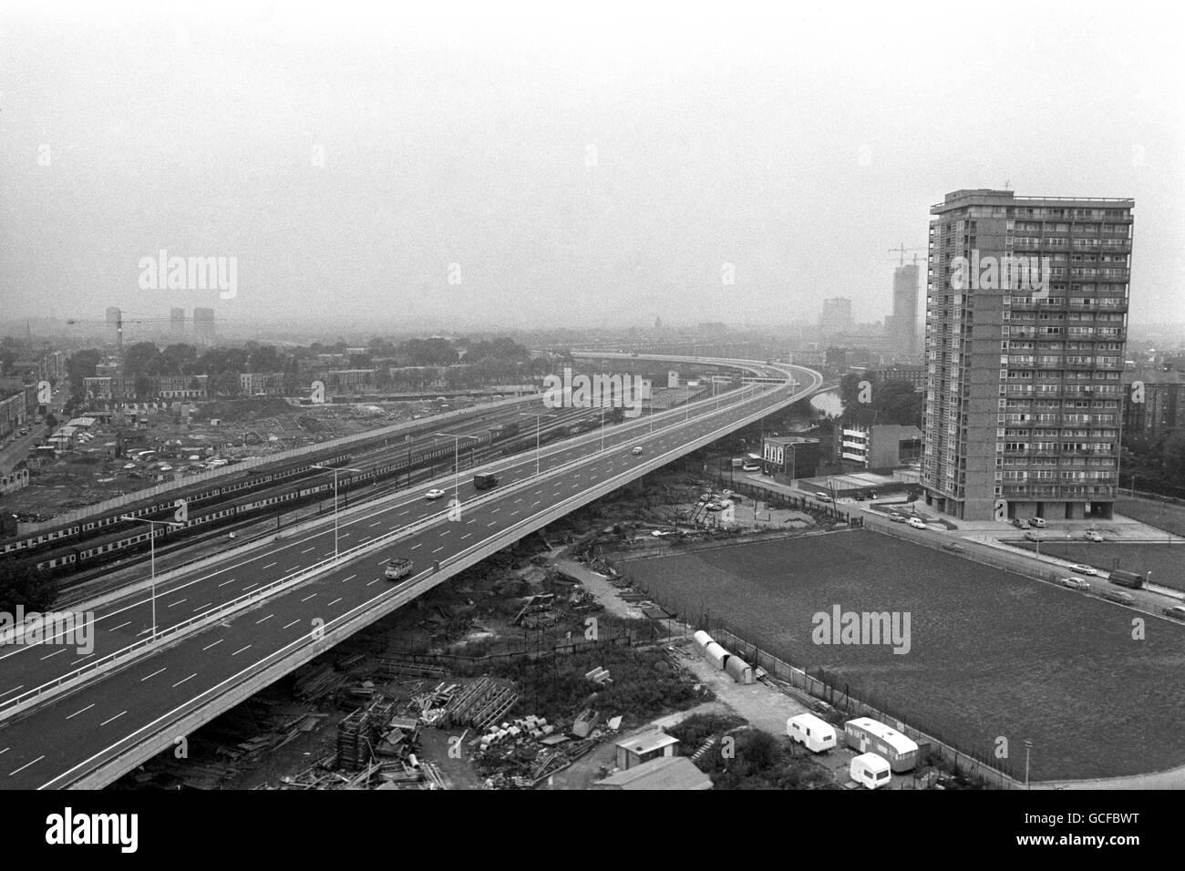 2 4 mile Black and White Stock Photos & Images - Alamy