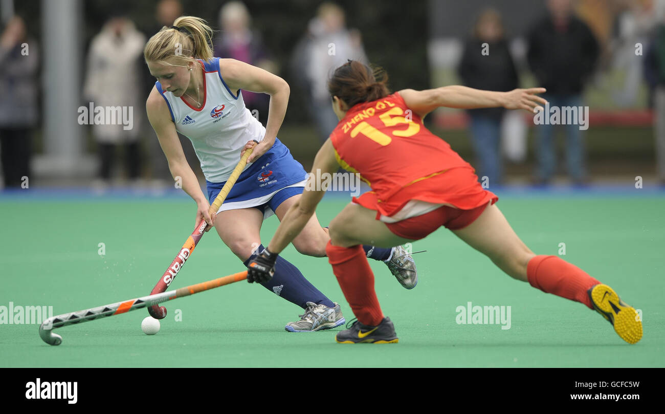 Great Britain's Susie Gilbert challenges China's Qiuling Zheng during ...