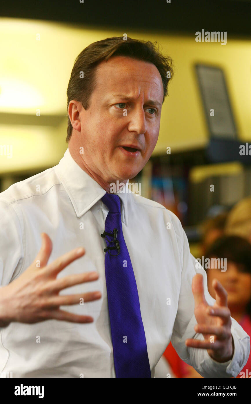 2010 general election campaign apr 21st hi-res stock photography and ...