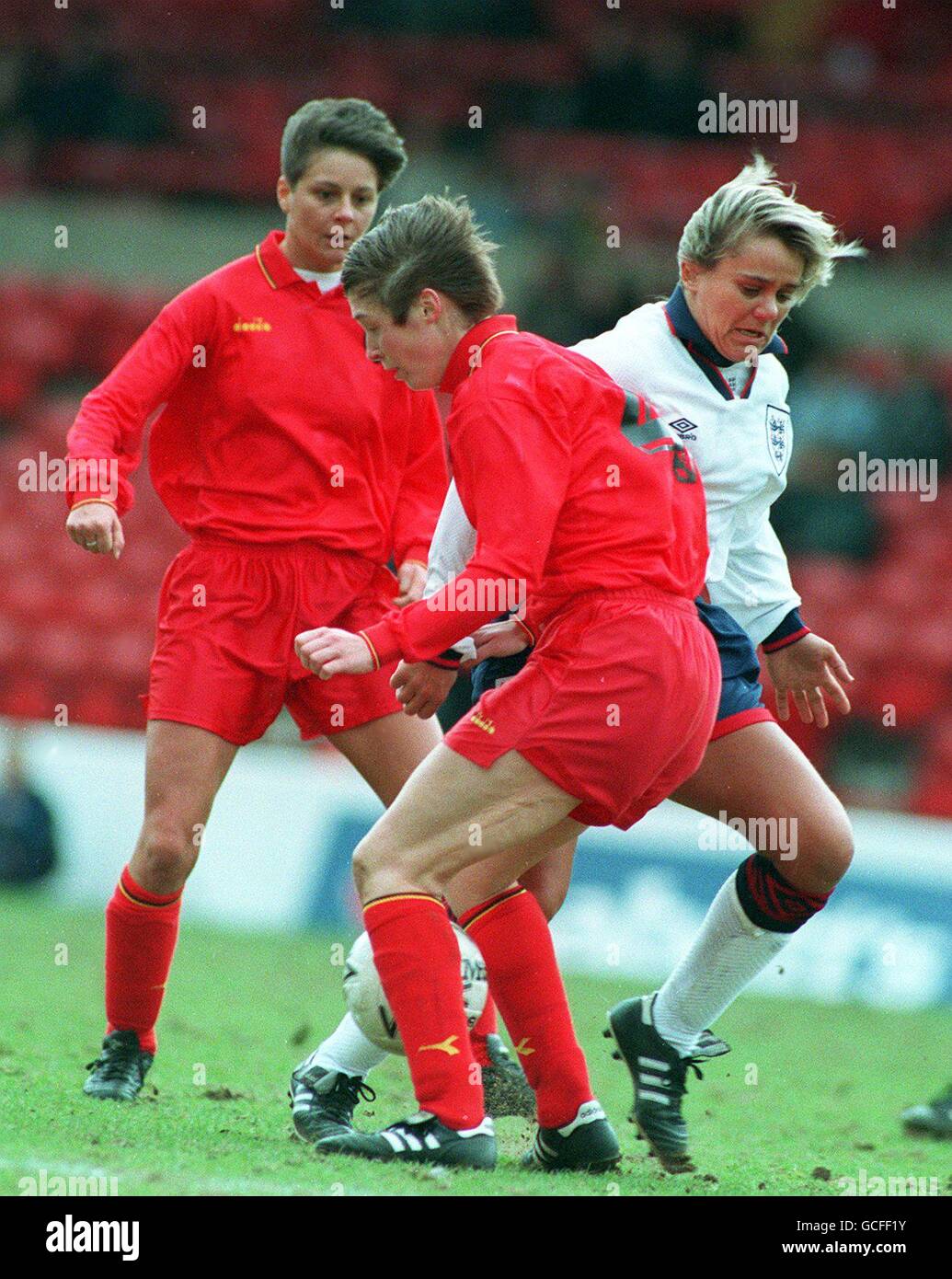 Debbie bampton hi-res stock photography and images - Alamy