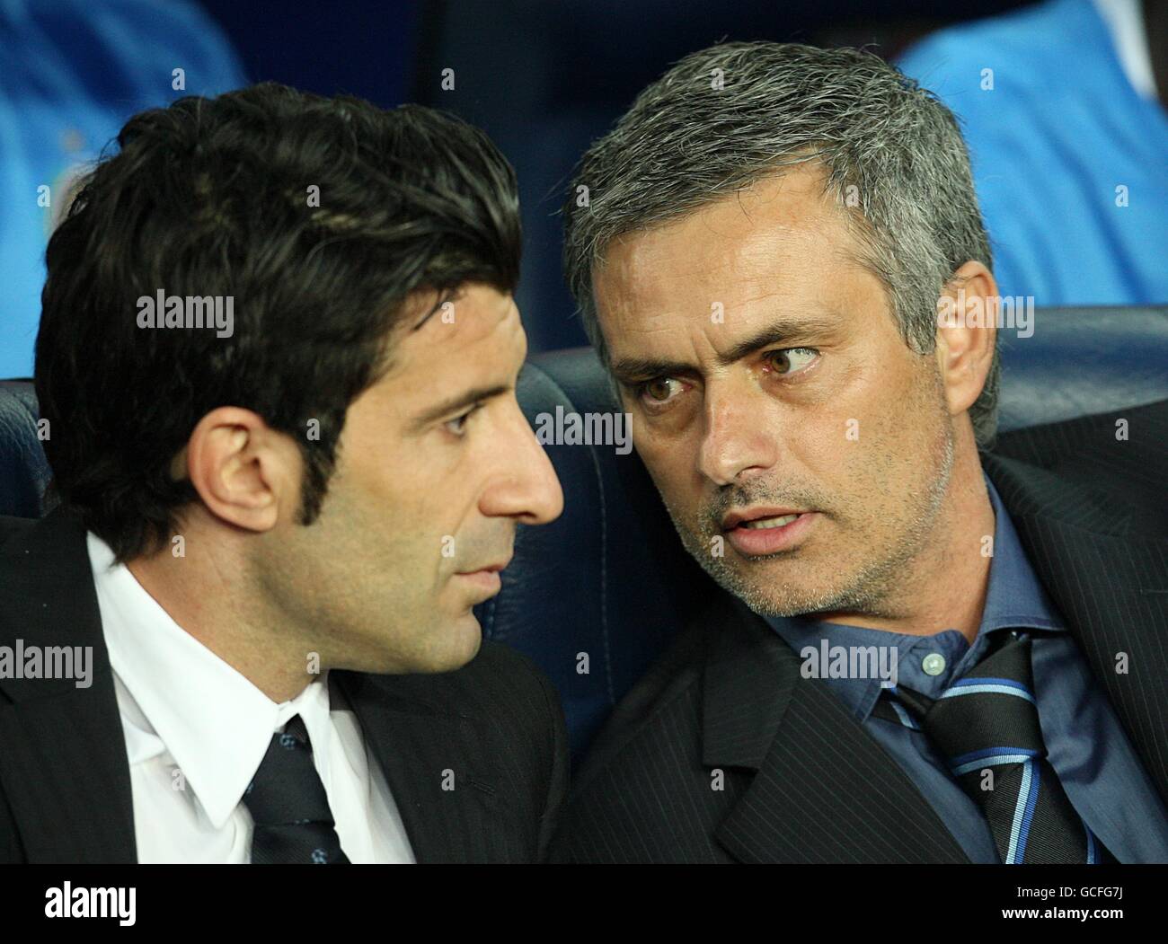 Inter Milan manager Jose Mourinho (right) with Luis Figo Stock Photo ...