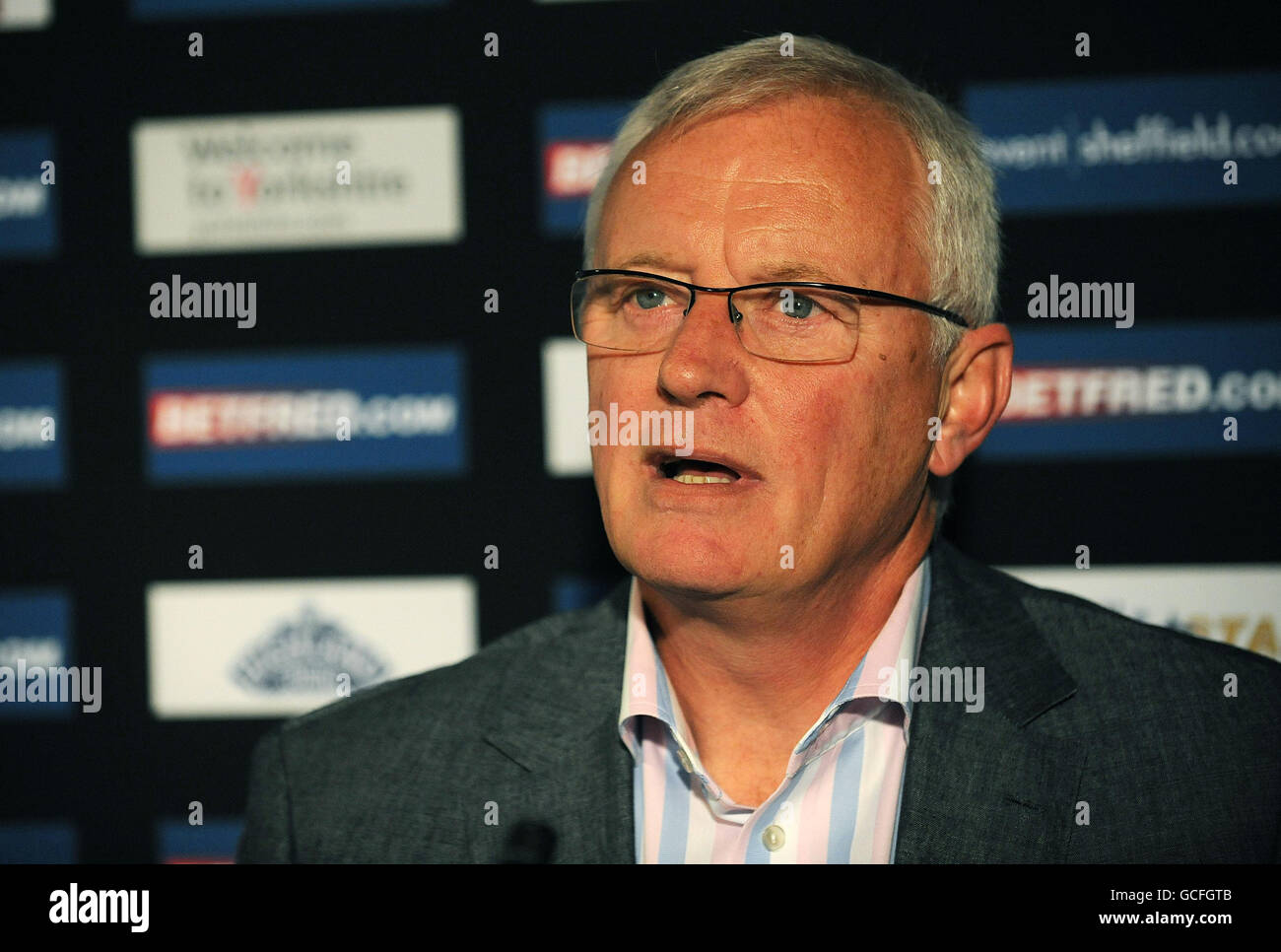 Barry hearn wpbsa chairman crucible hi-res stock photography and images ...