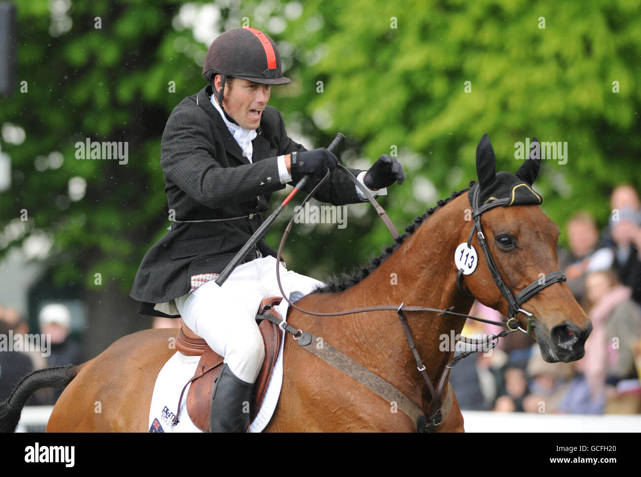 Paul Tapner, after jumping the last fence on Inonothing in the show ...