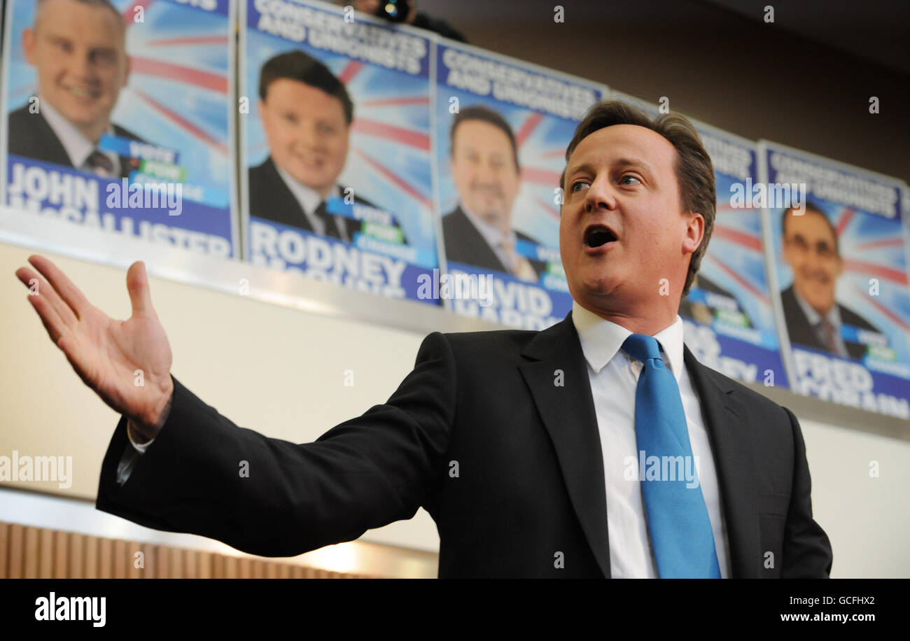Politics news posters election campaign speaking hi-res stock ...
