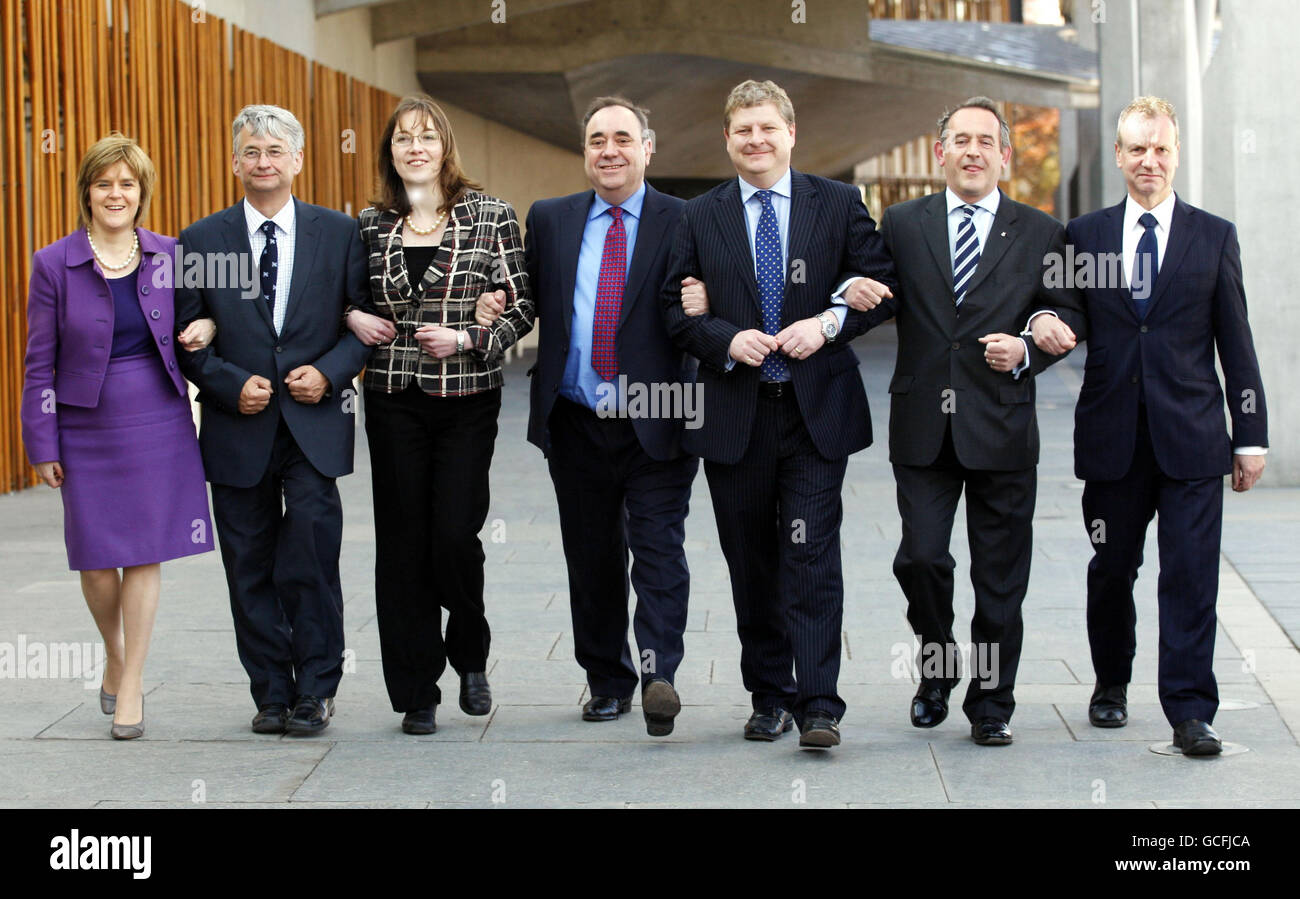 (Left to right) SNP deputy leader Nicola Sturgeon, Mike Weir MP, Eilidh ...