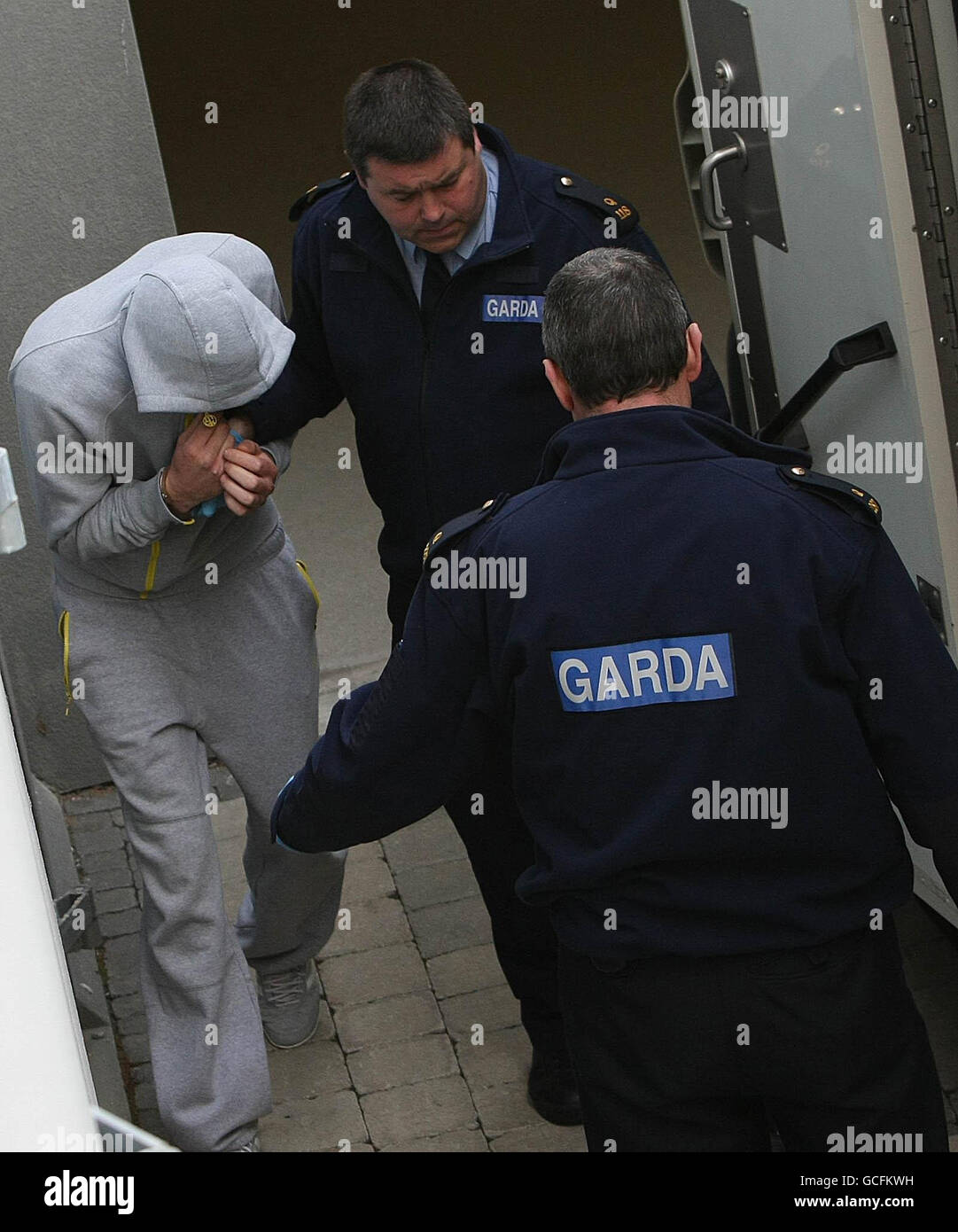 Four remanded on robbery attempt hi-res stock photography and images ...