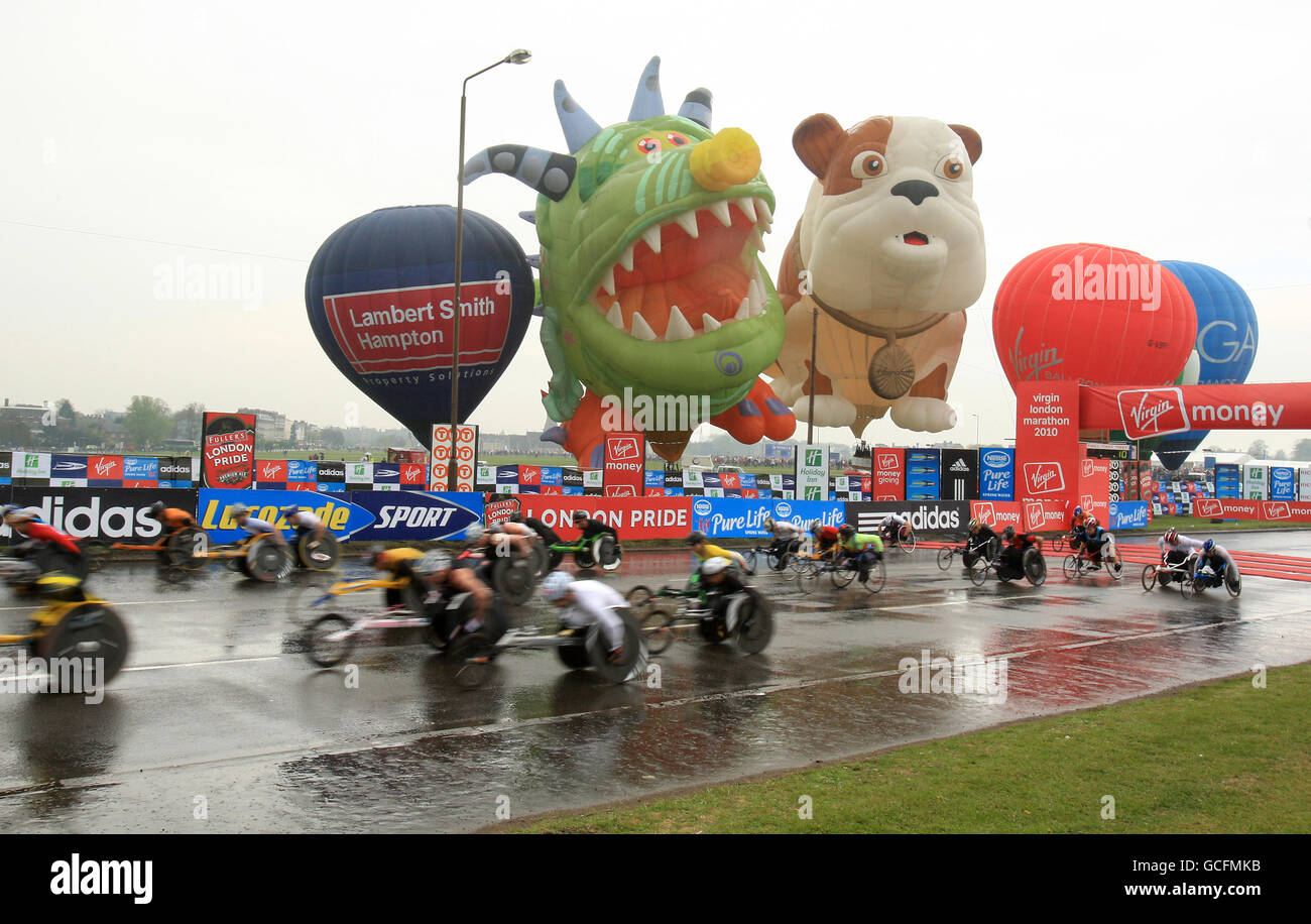 Balloons at marathon start hi-res stock photography and images - Alamy