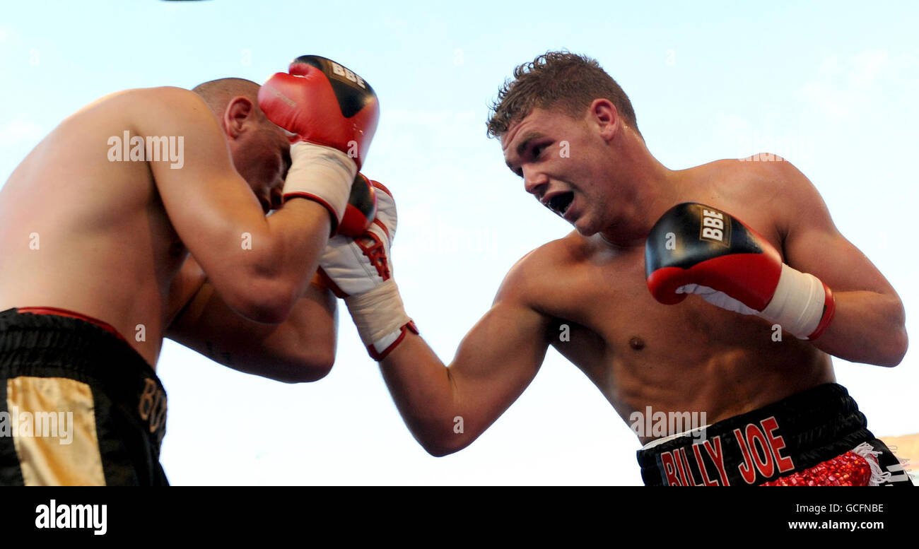 Boxing - Middleweight Contest - BIlly Joe Saunders v Andy Butlin ...