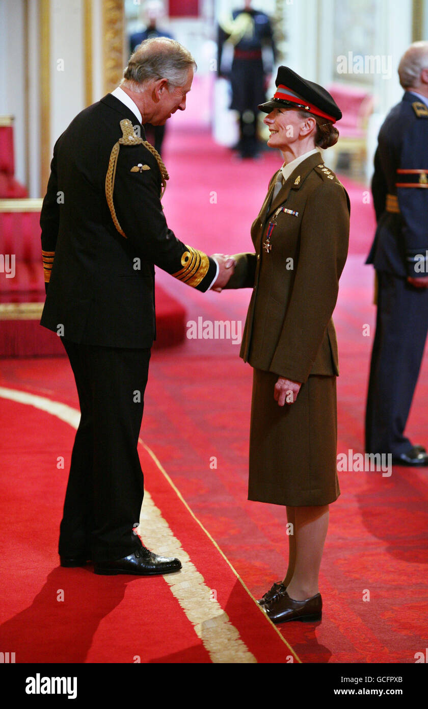 Made associate royal red cross by prince wales hi-res stock photography ...