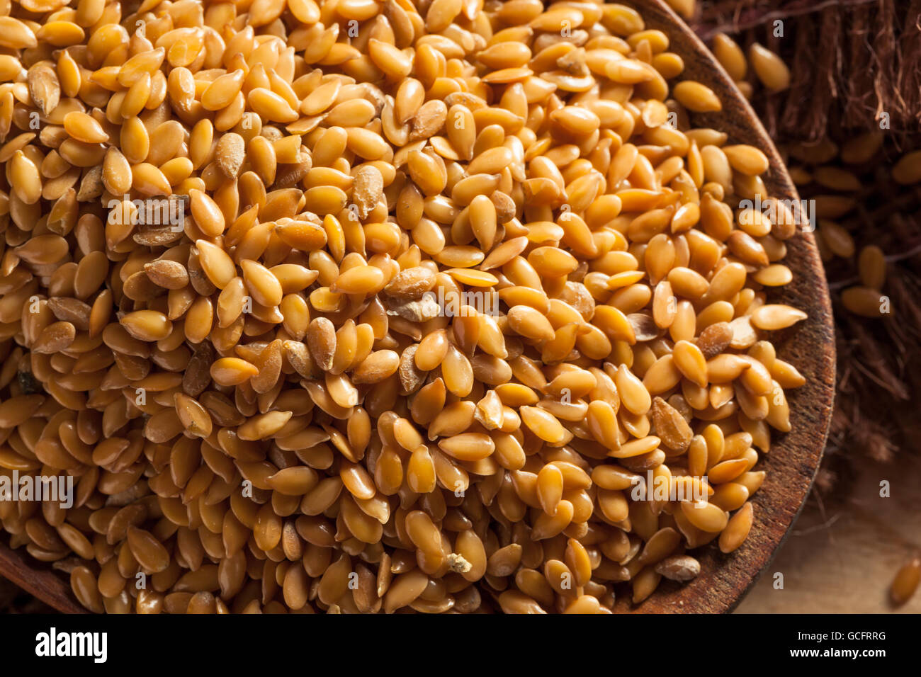 Golden flax hi-res stock photography and images - Alamy