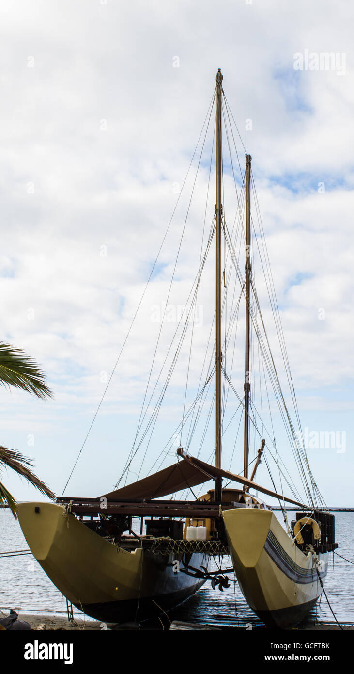 Polynesian catamaran hi-res stock photography and images - Alamy