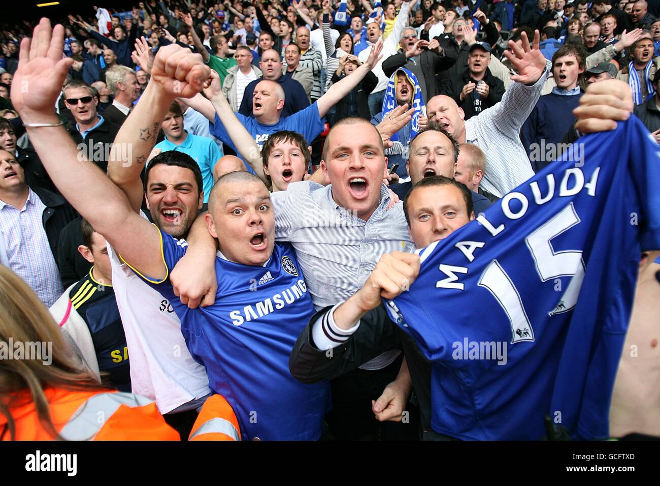 Chelsea celebrating hi-res stock photography and images - Alamy