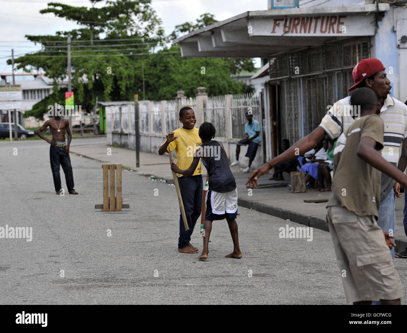 Cricket - Street Cricket - Georgetown Stock Photo - Alamy