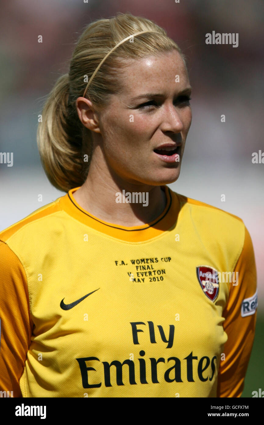 Emma byrne arsenal cup hi-res stock photography and images - Alamy