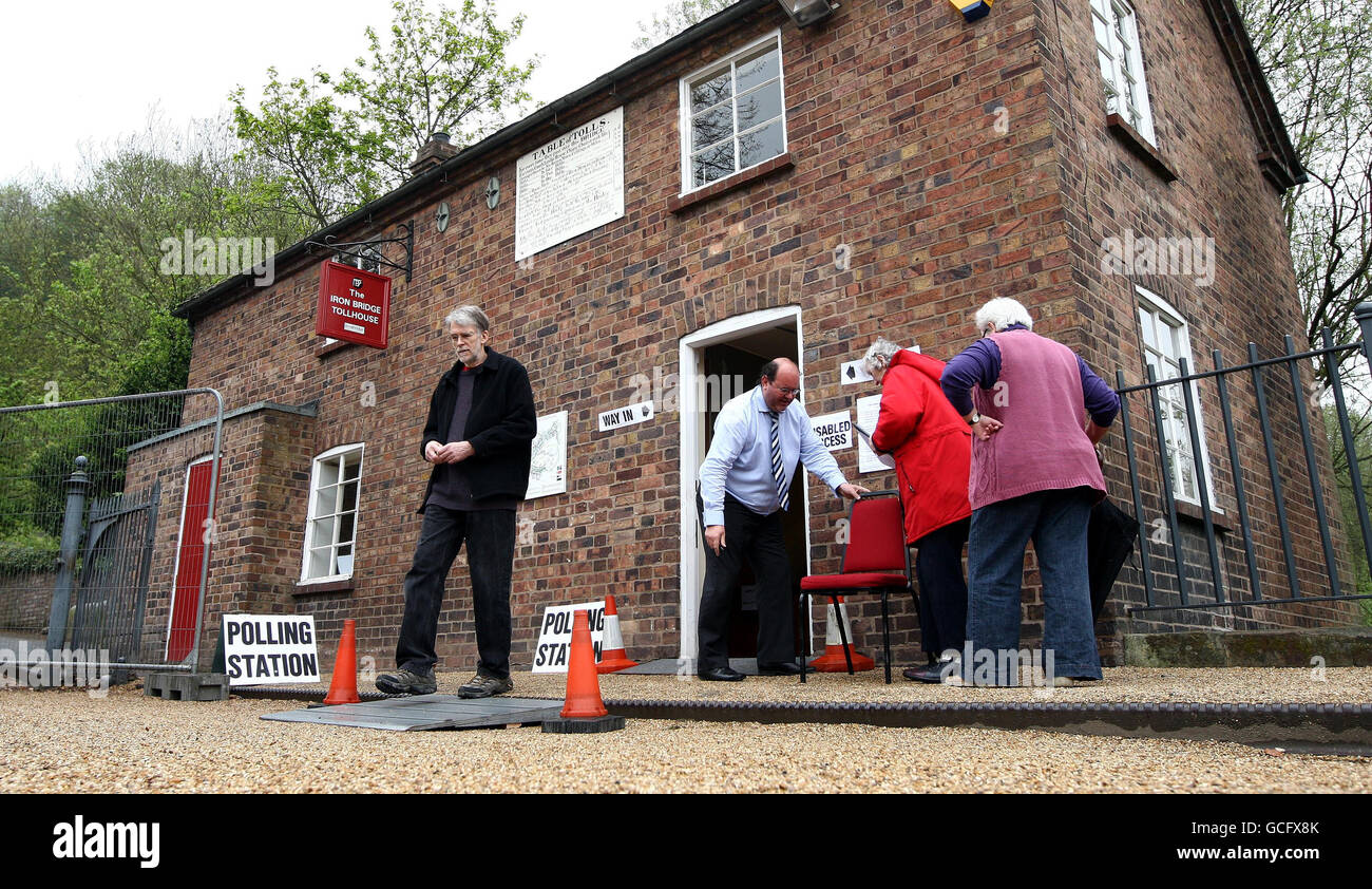 2010 General Election Polling Day Stock Photo - Alamy