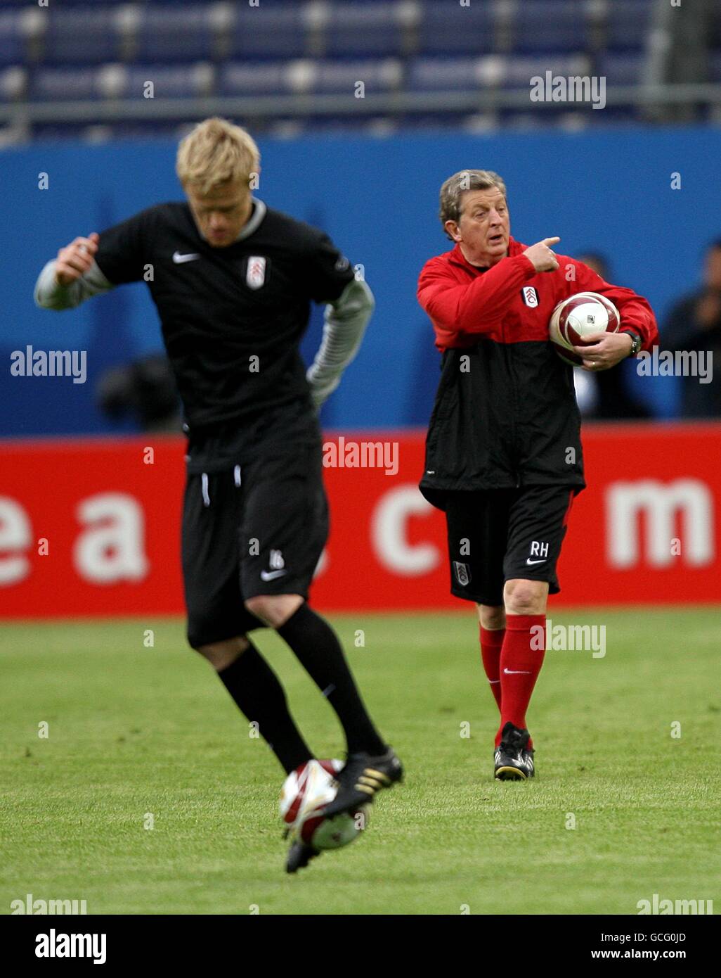 Fulhams damien duff during training hi-res stock photography and images ...