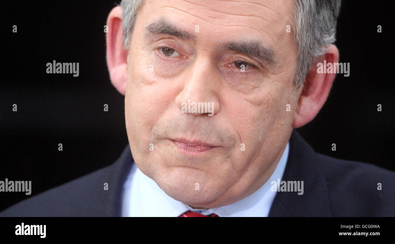 Gordon Brown announces his resignation as Prime Minister, in Downing ...