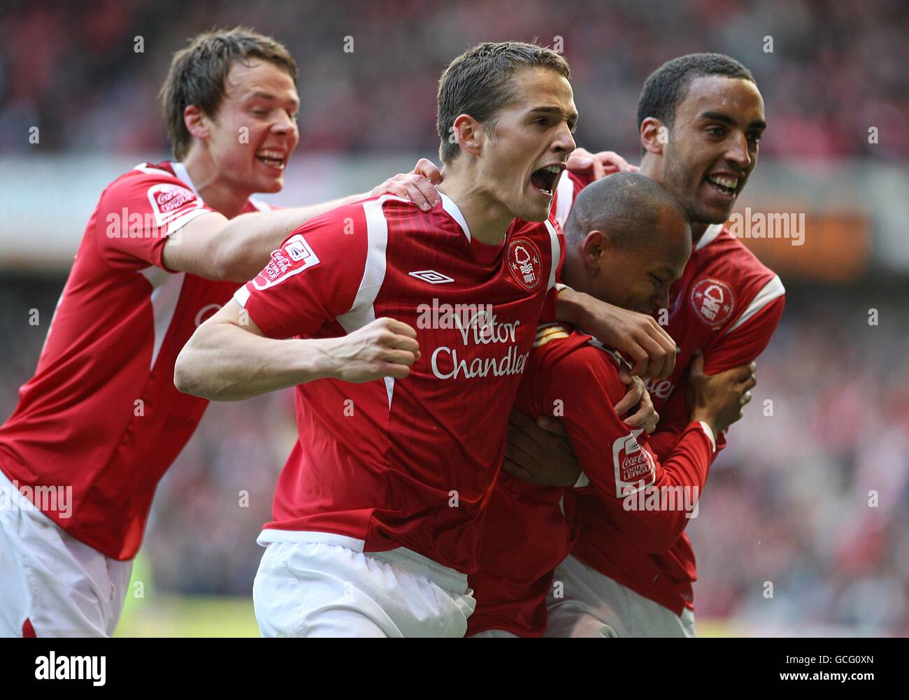 Nottingham Forest's Robert Earnshaw (centre right) celebrates with team ...