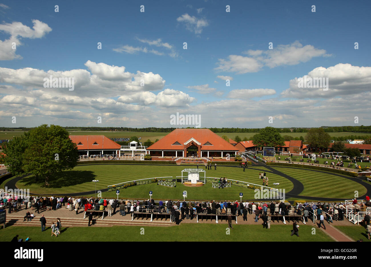 Newmarket racecourse general hi-res stock photography and images - Alamy