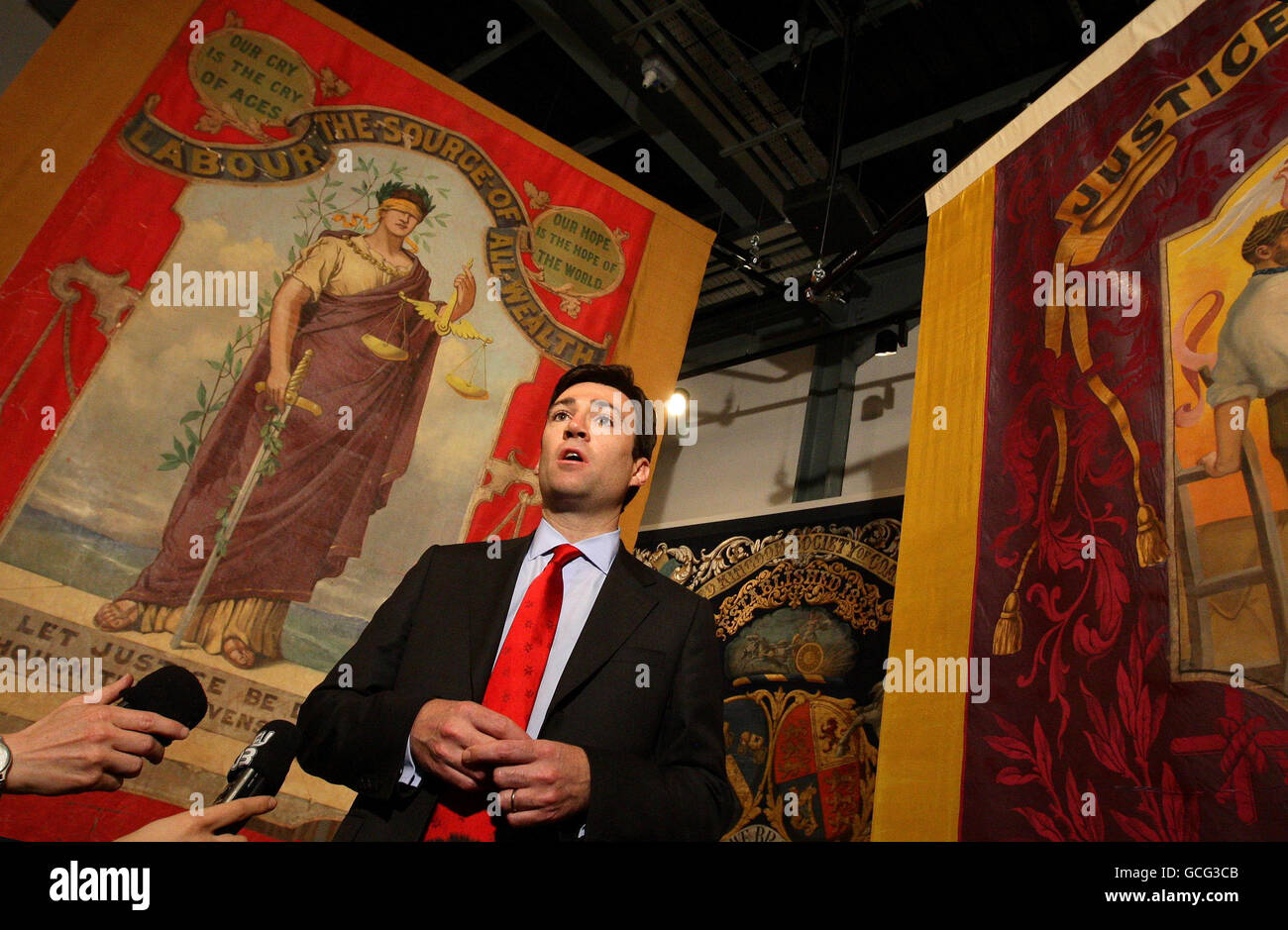 Labour MP Andy Burnham launches his bid to run for the role of leader ...