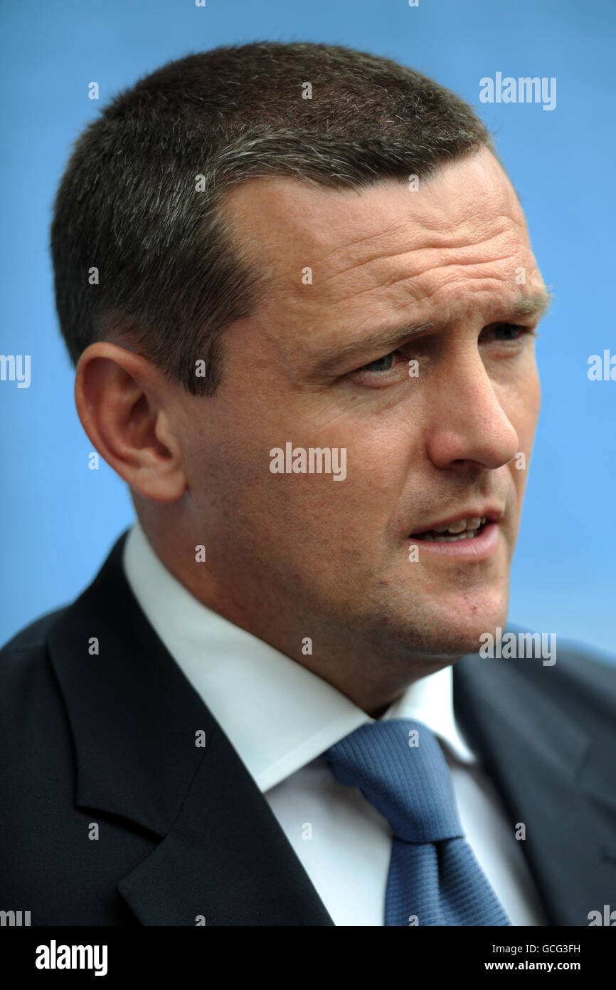Aidy boothroyd is unveiled as the new coventry city manager hi-res ...