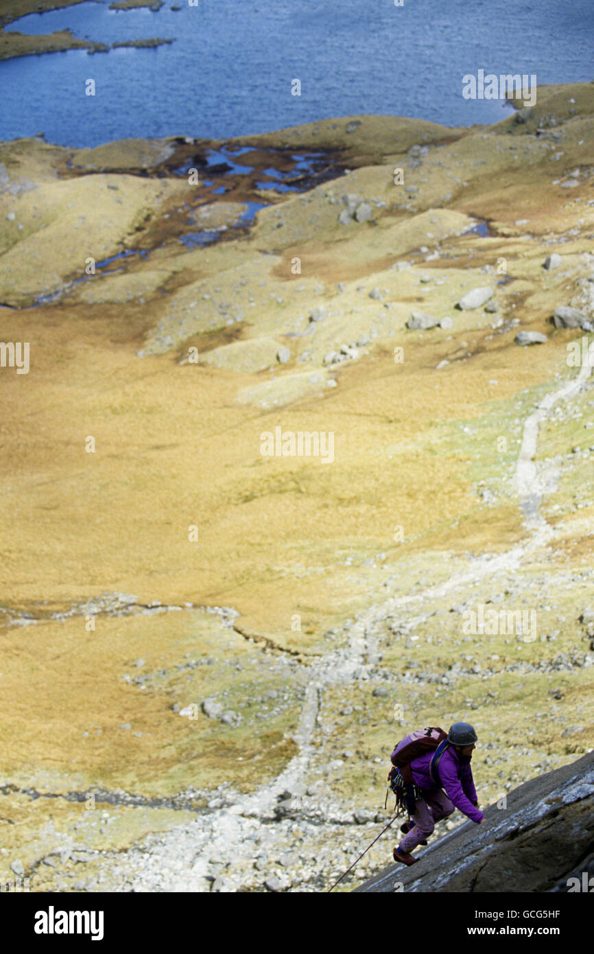 CLIMBING. CLIMBING, SNOWDONIA WALES Stock Photo - Alamy