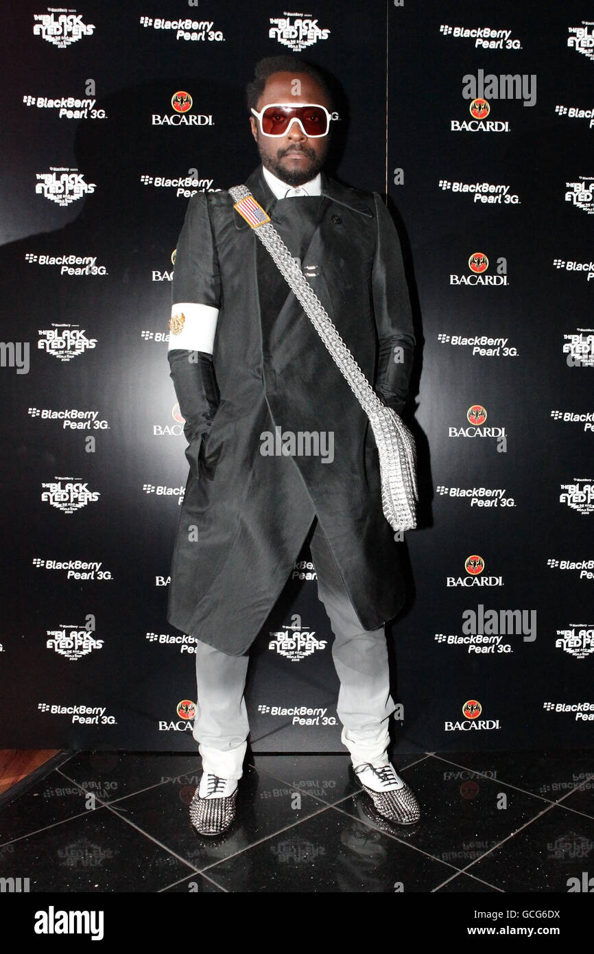 BlackBerry Pearl launch Stock Photo - Alamy